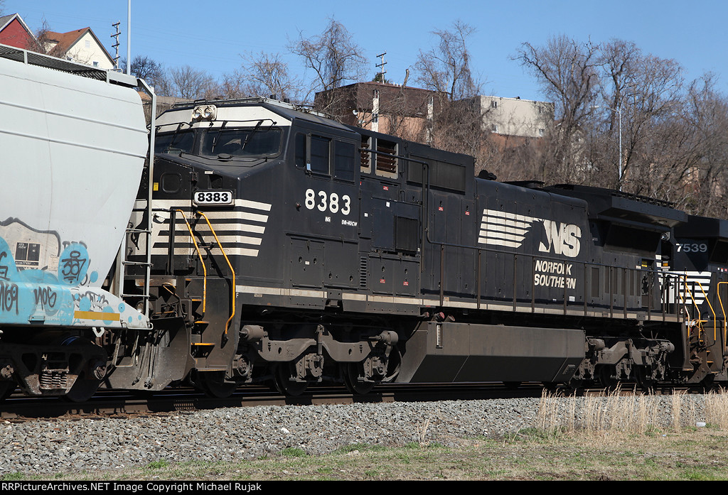 NS 8383